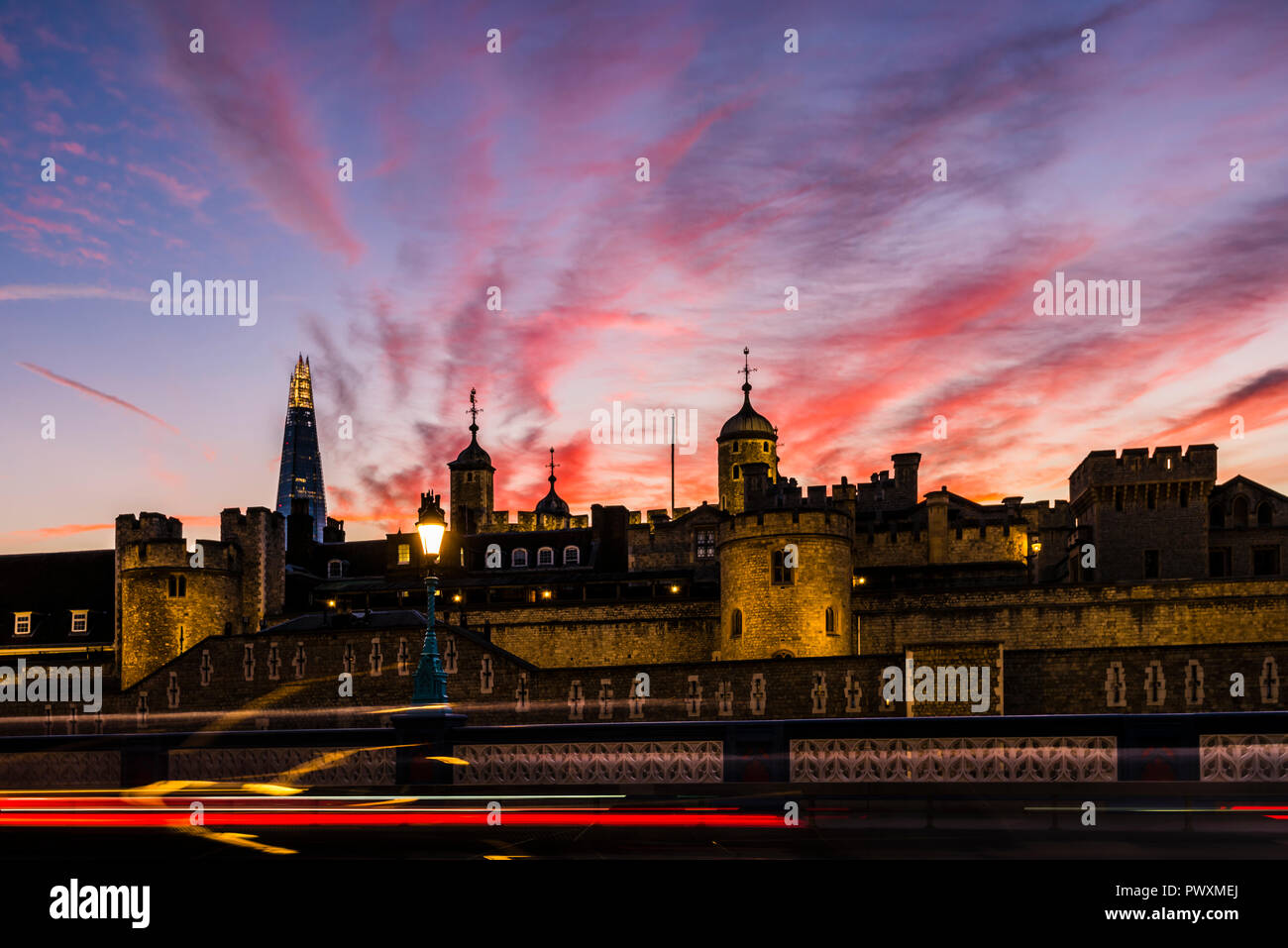 Stunning red sunset over the Tower of London, London, UK Stock Photo ...