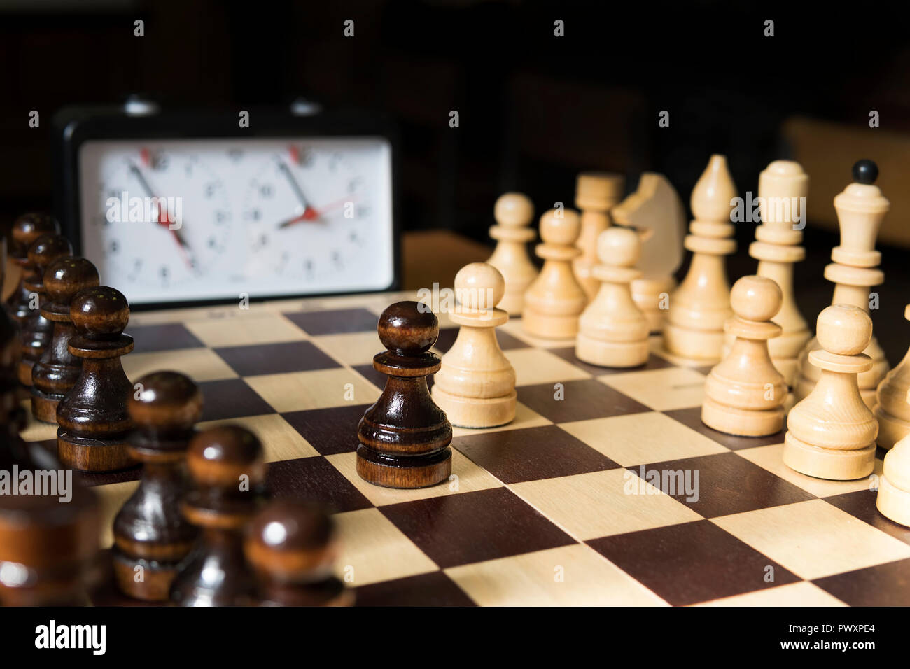 Chess in focus hi-res stock photography and images - Alamy