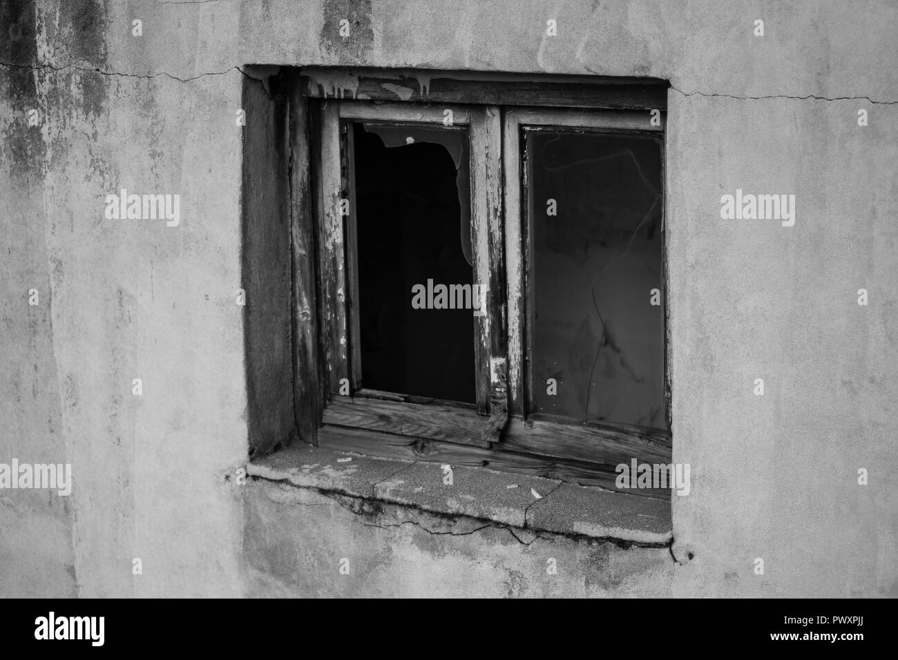 Windows in the City, Urban Exploration, Beauty of the Architectural ...