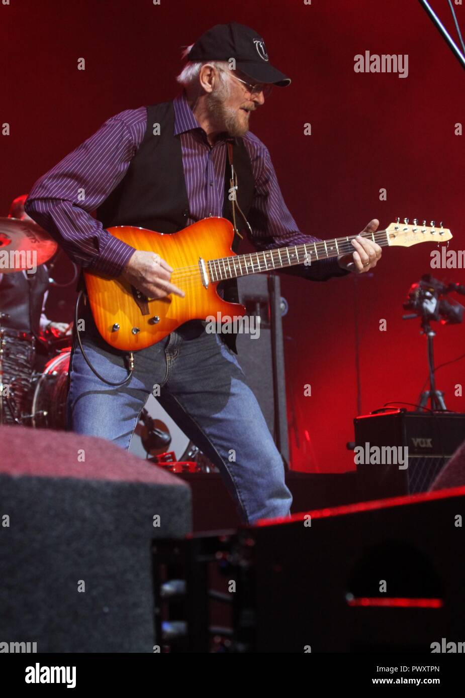 Liverpool,Uk Singer songeriter Tony Sheridan performs at Liverpool Echo ...