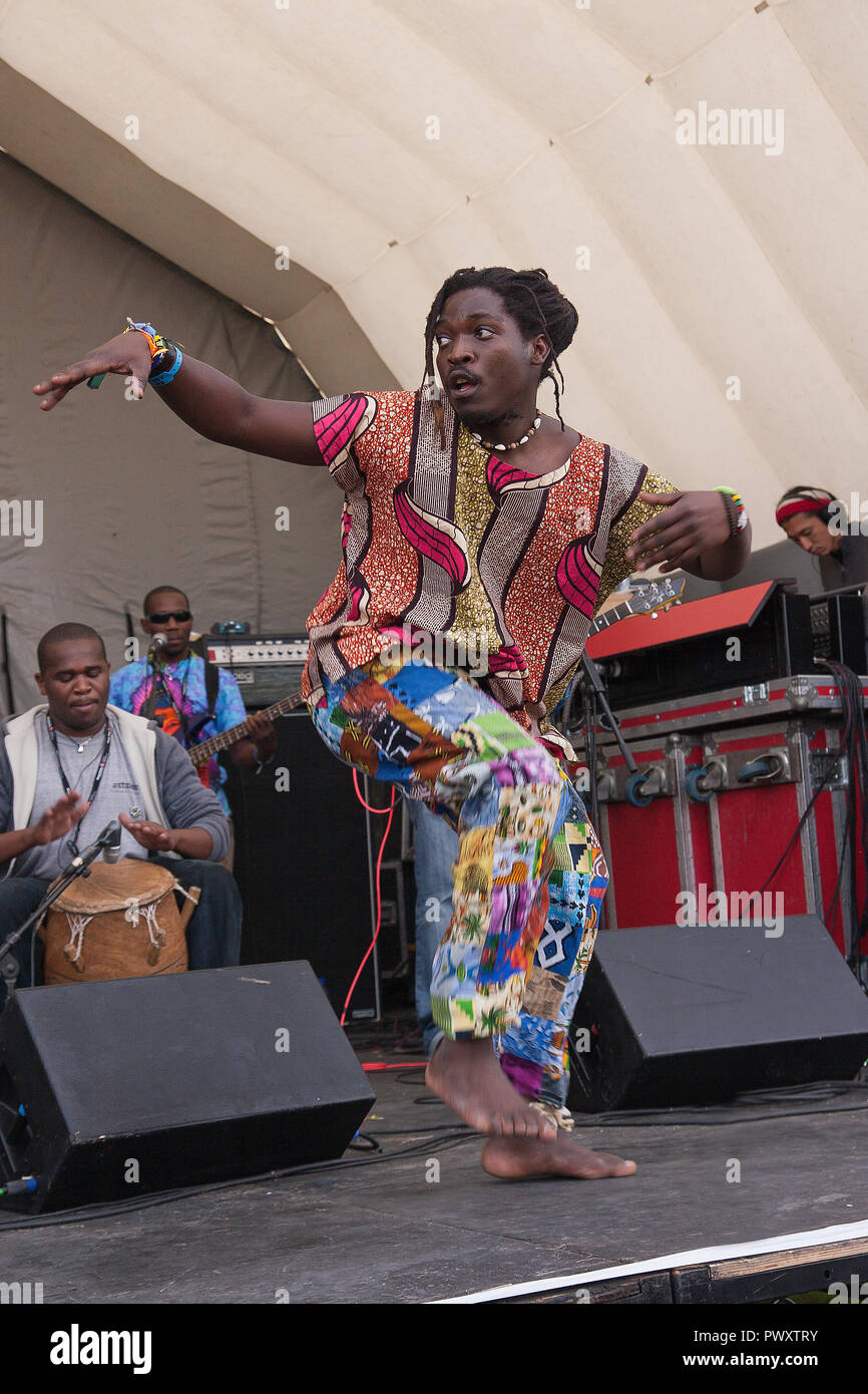 With backing dancers hi-res stock photography and images - Alamy