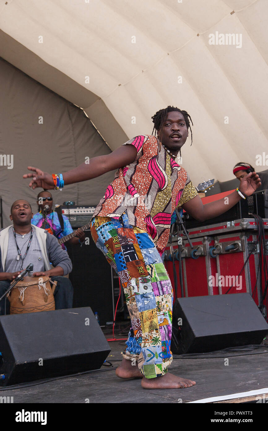 African male dancer stage hi-res stock photography and images - Alamy