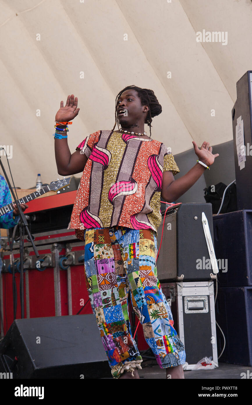 African male dancer stage hi-res stock photography and images - Alamy