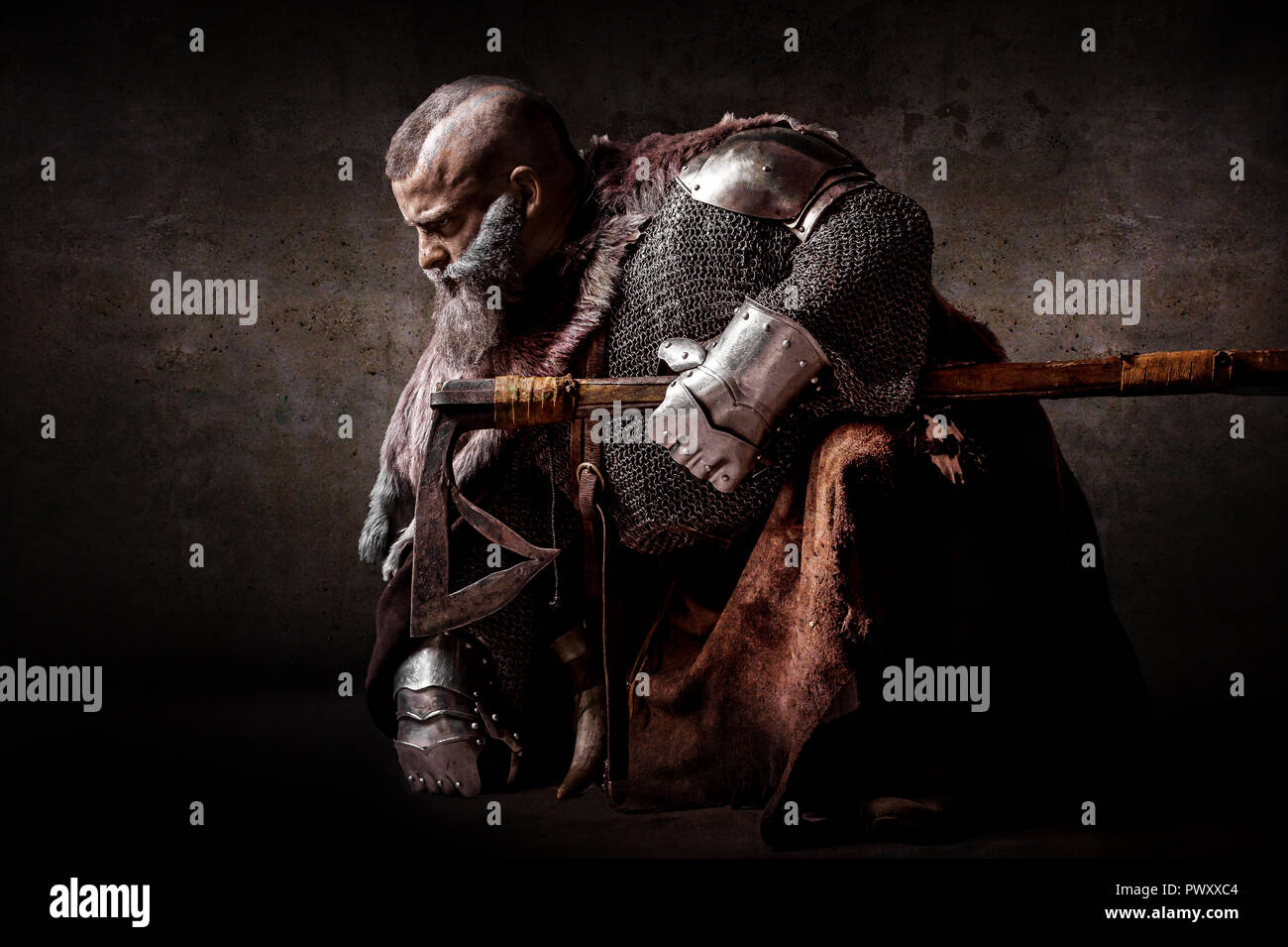 Middle earth dwarf High Resolution Stock Photography and Images - Alamy