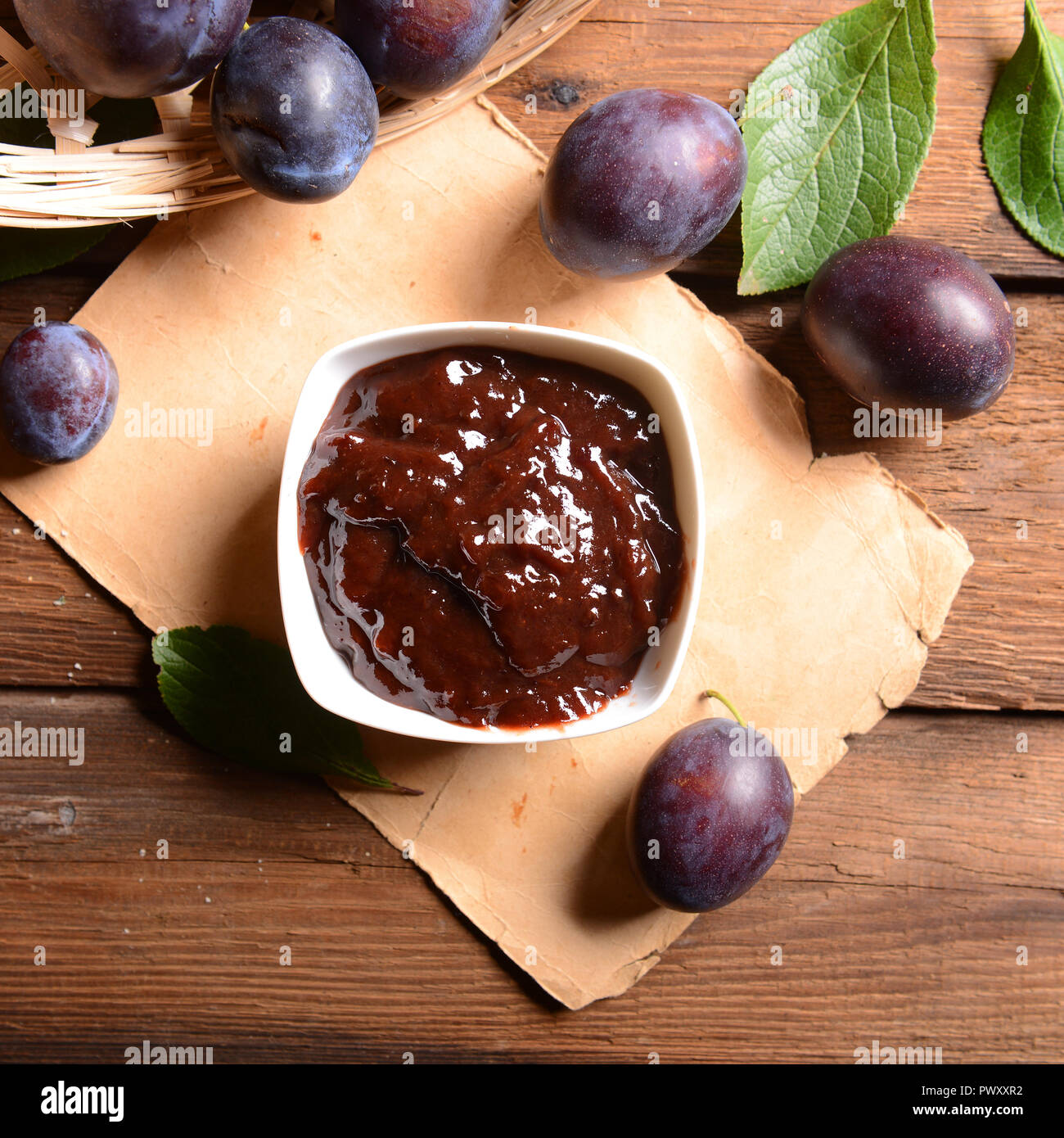 Plum mousse hi-res stock photography and images - Alamy