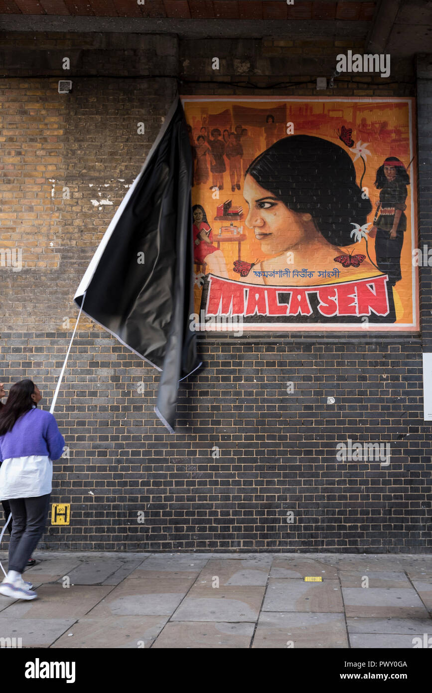 London, UK. 18 October 2018. Artist Justine Sehra unveils a new artwork ...