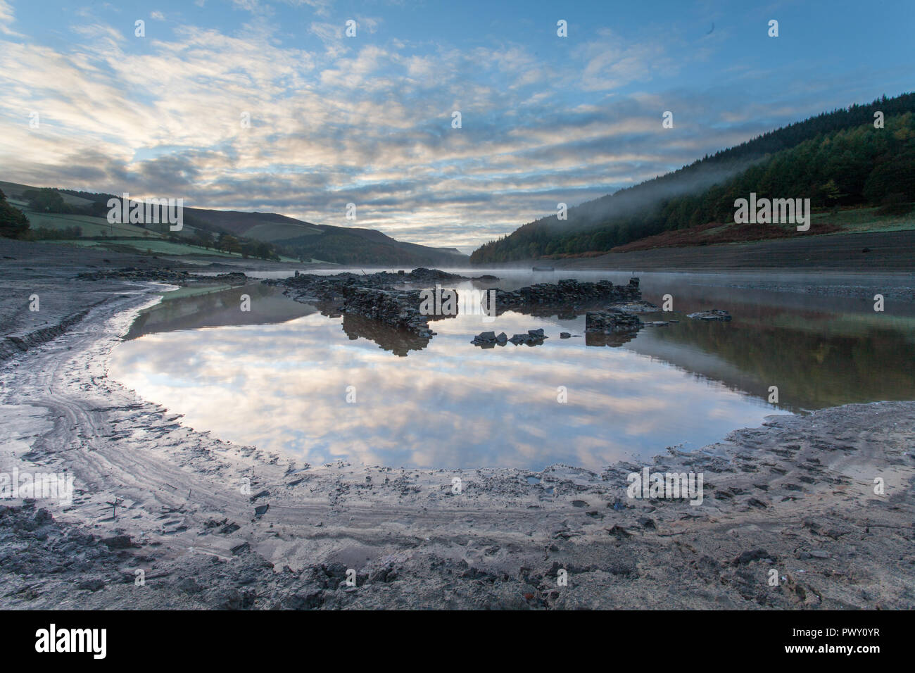Ladybower reservoir church hi-res stock photography and images - Alamy