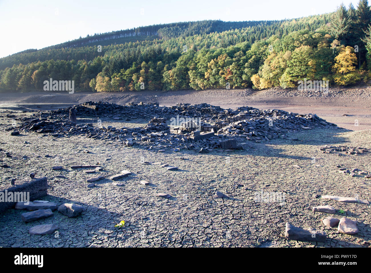 Ladybower reservoir church hi-res stock photography and images - Alamy