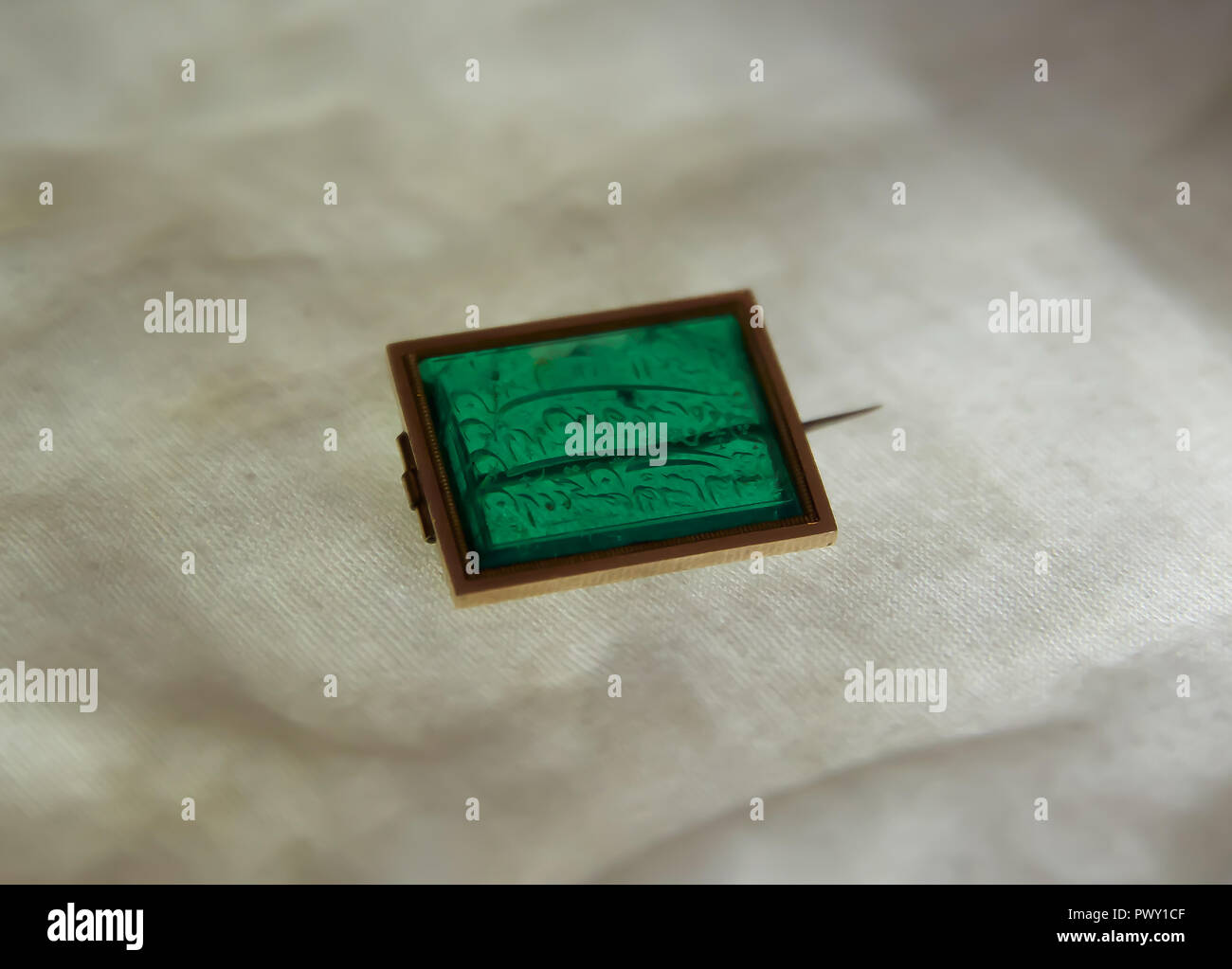 London,UK,18th October 2018,An important Mughal emerald seal made for ...