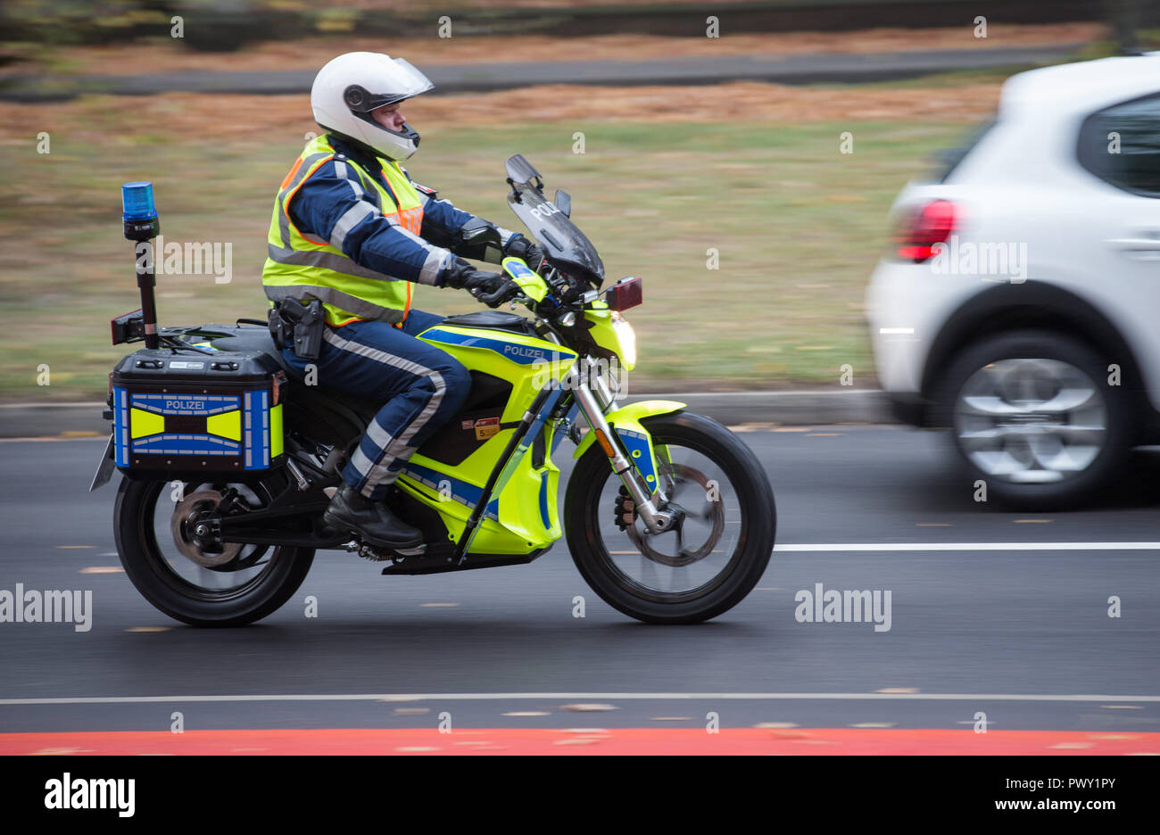 Osnabrueck, Germany. 18th Oct, 2018. The first two electric police ...