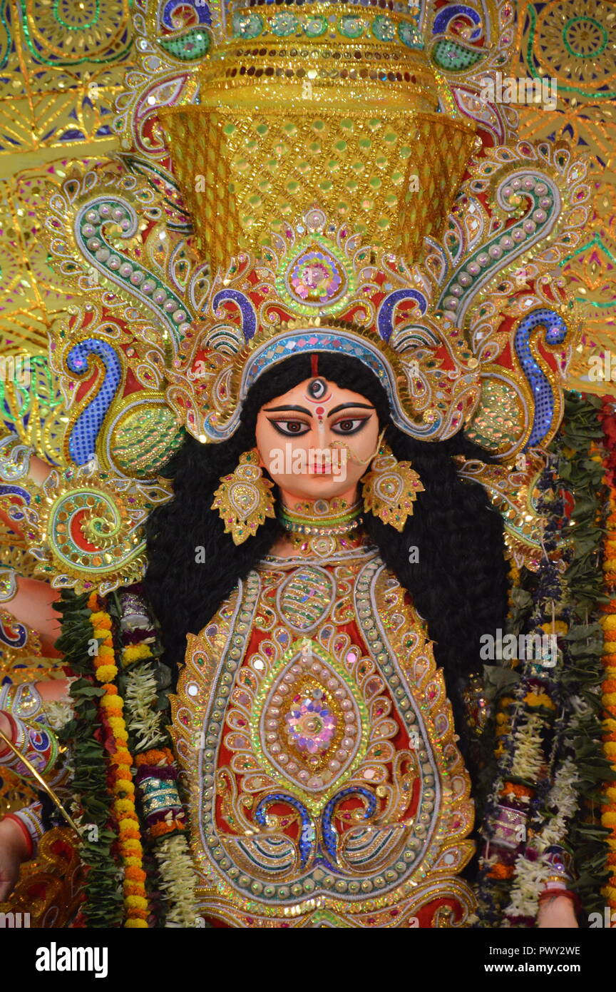 Kolkata, India. 18th October, 2018. Community Durga idol installation ...