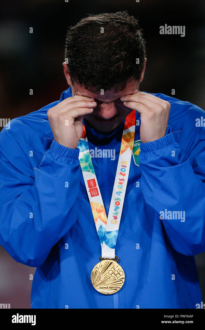 Receiving a medal hi-res stock photography and images - Alamy