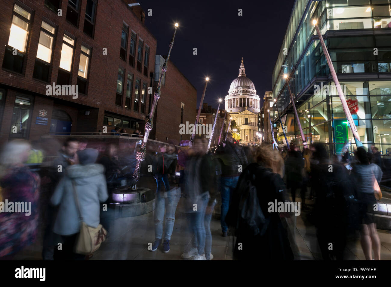 15 feet tall hi-res stock photography and images - Alamy