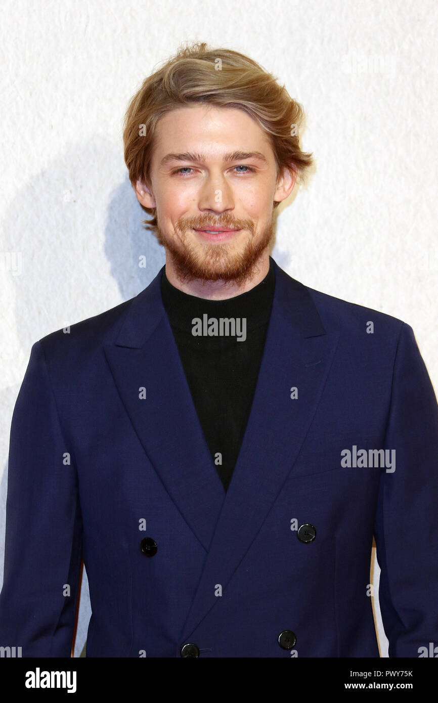 Joe alwyn hi-res stock photography and images - Alamy