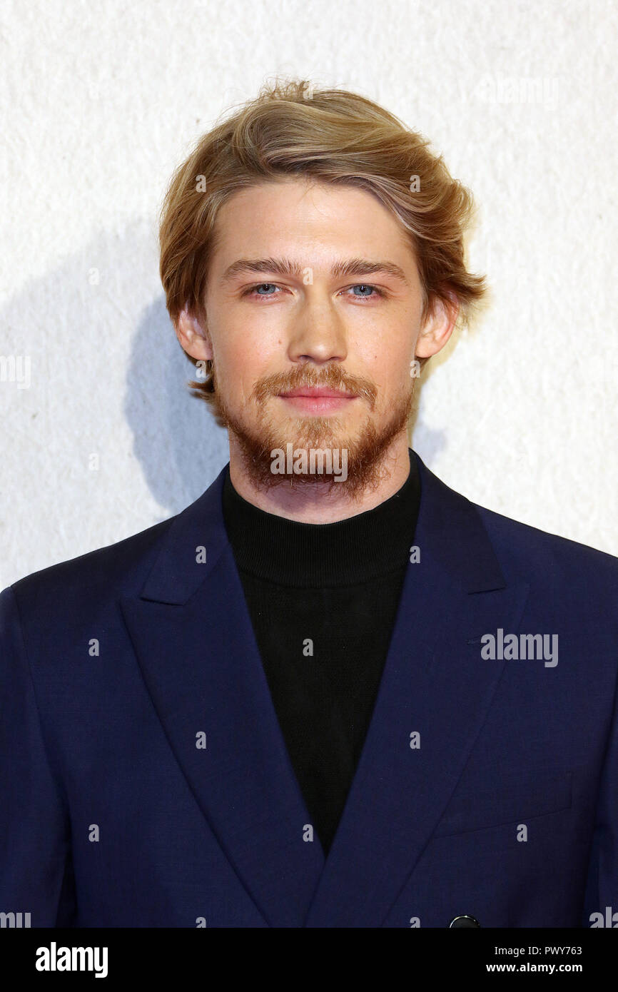 Joe alwyn hi-res stock photography and images - Alamy