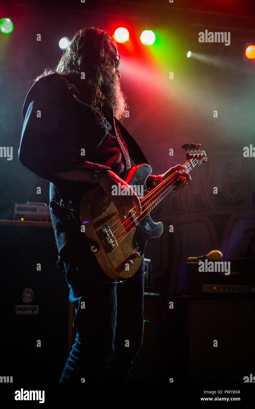 Charlie Starr Of Blackberry Smoke Stock Photos & Charlie Starr Of ...