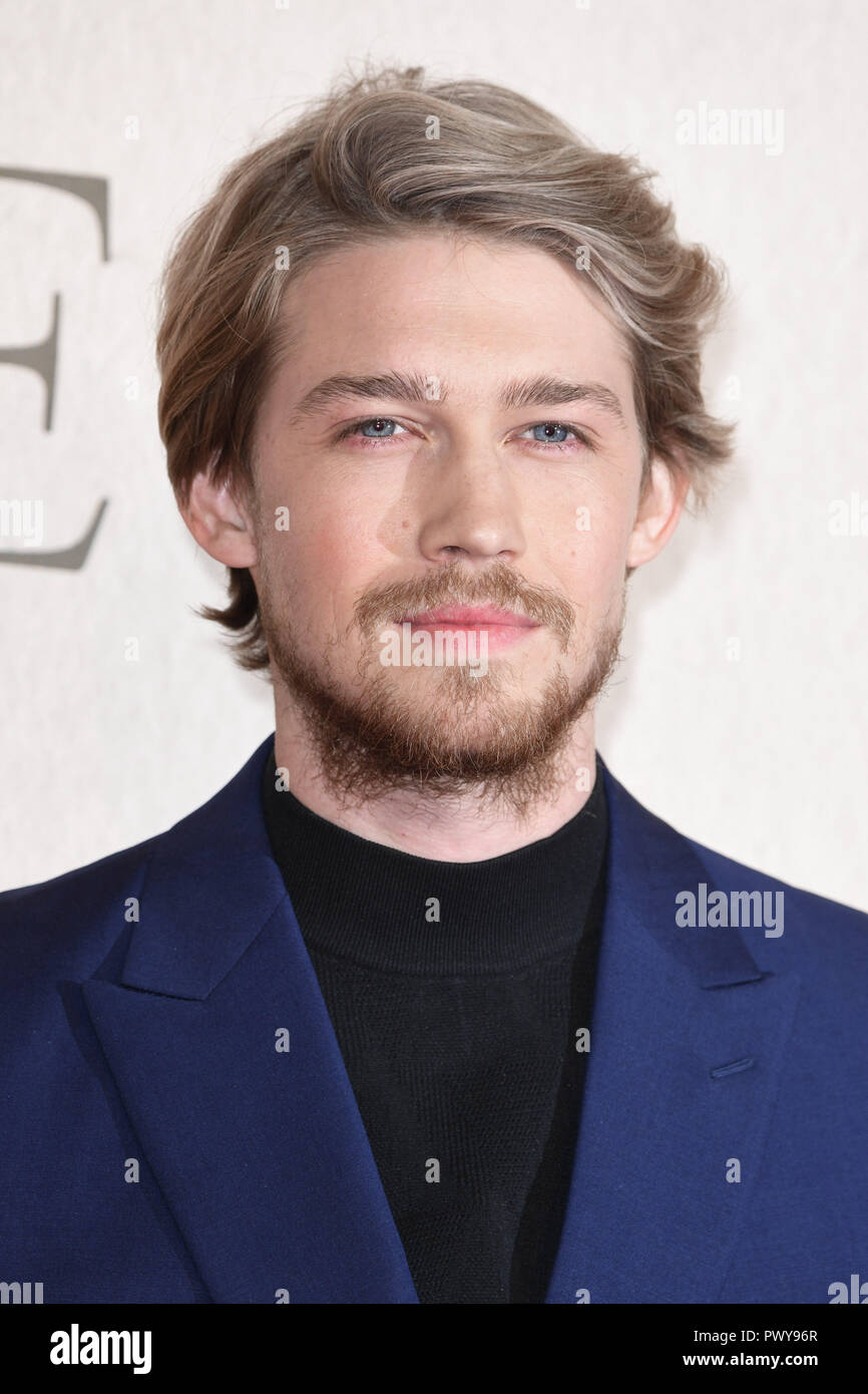 Joe alwyn favorite hi-res stock photography and images - Alamy