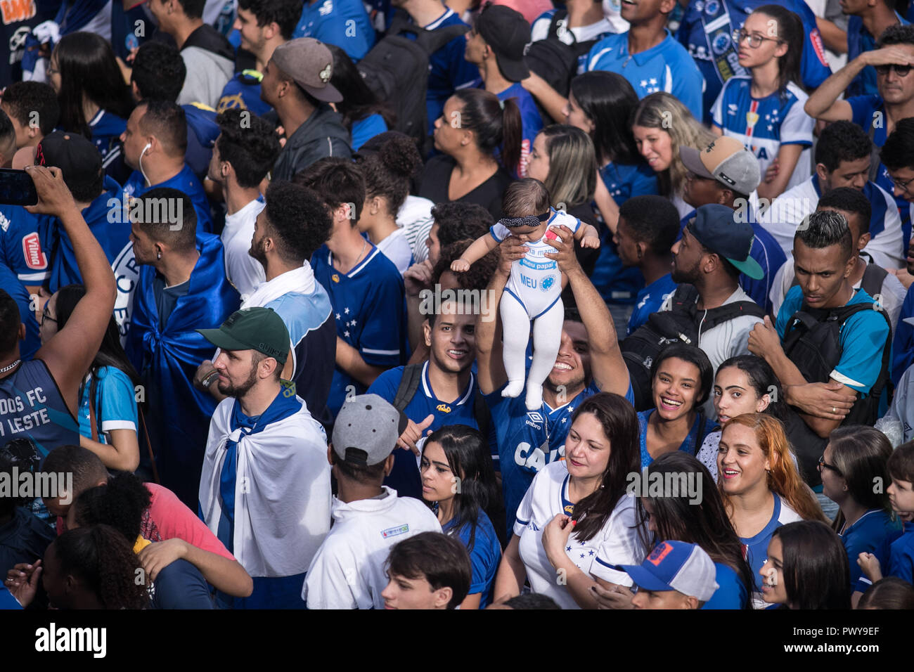 MG - Belo Horizonte - 10/18/2018 - Arrival Cruzeiro - Torcida receives ...