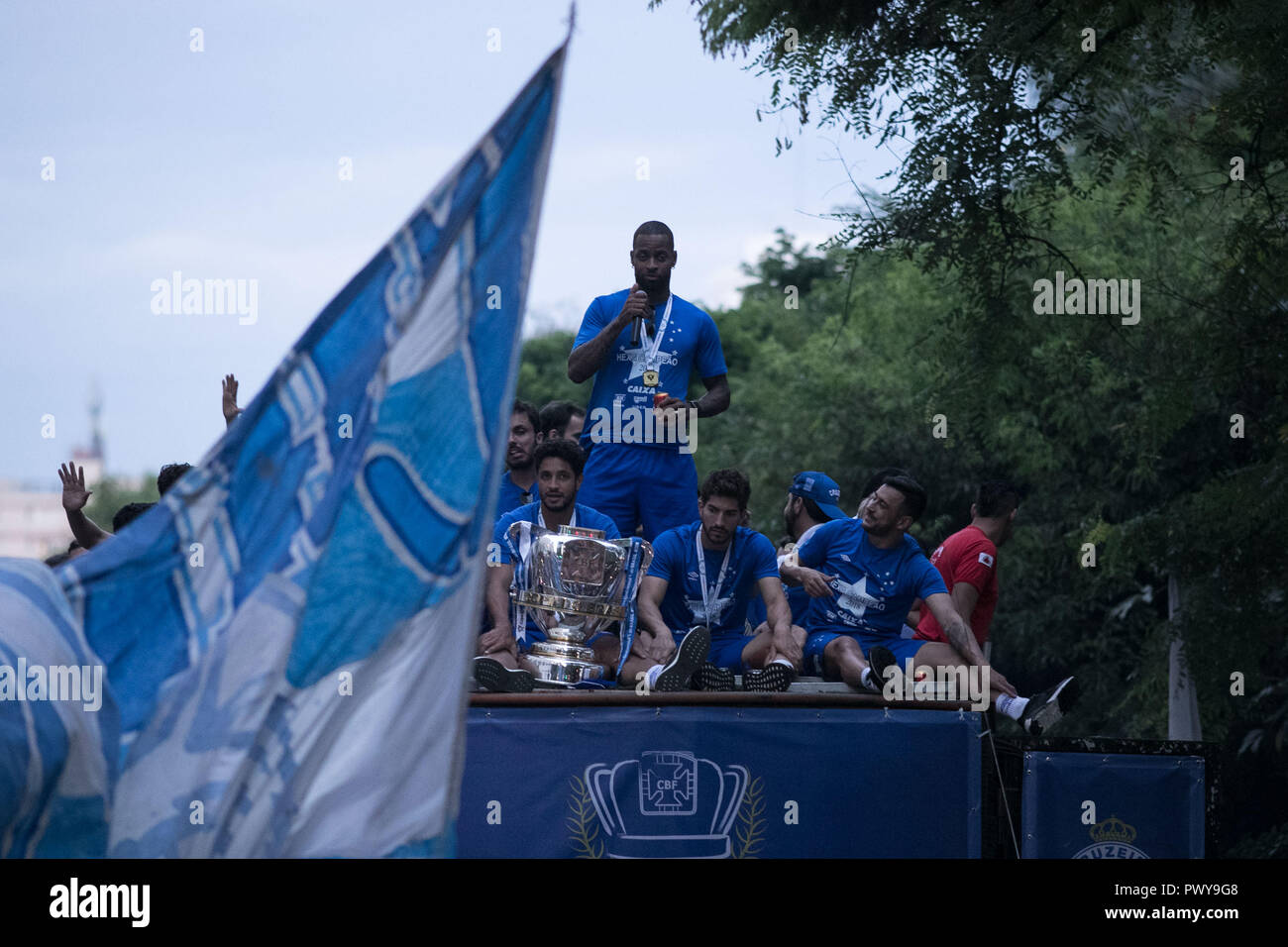 MG - Belo Horizonte - 10/18/2018 - Arrival Cruzeiro - Torcida receives ...