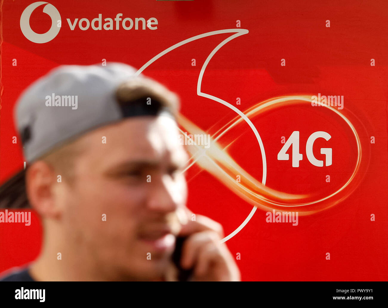 Vodafone group hi-res stock photography and images - Alamy