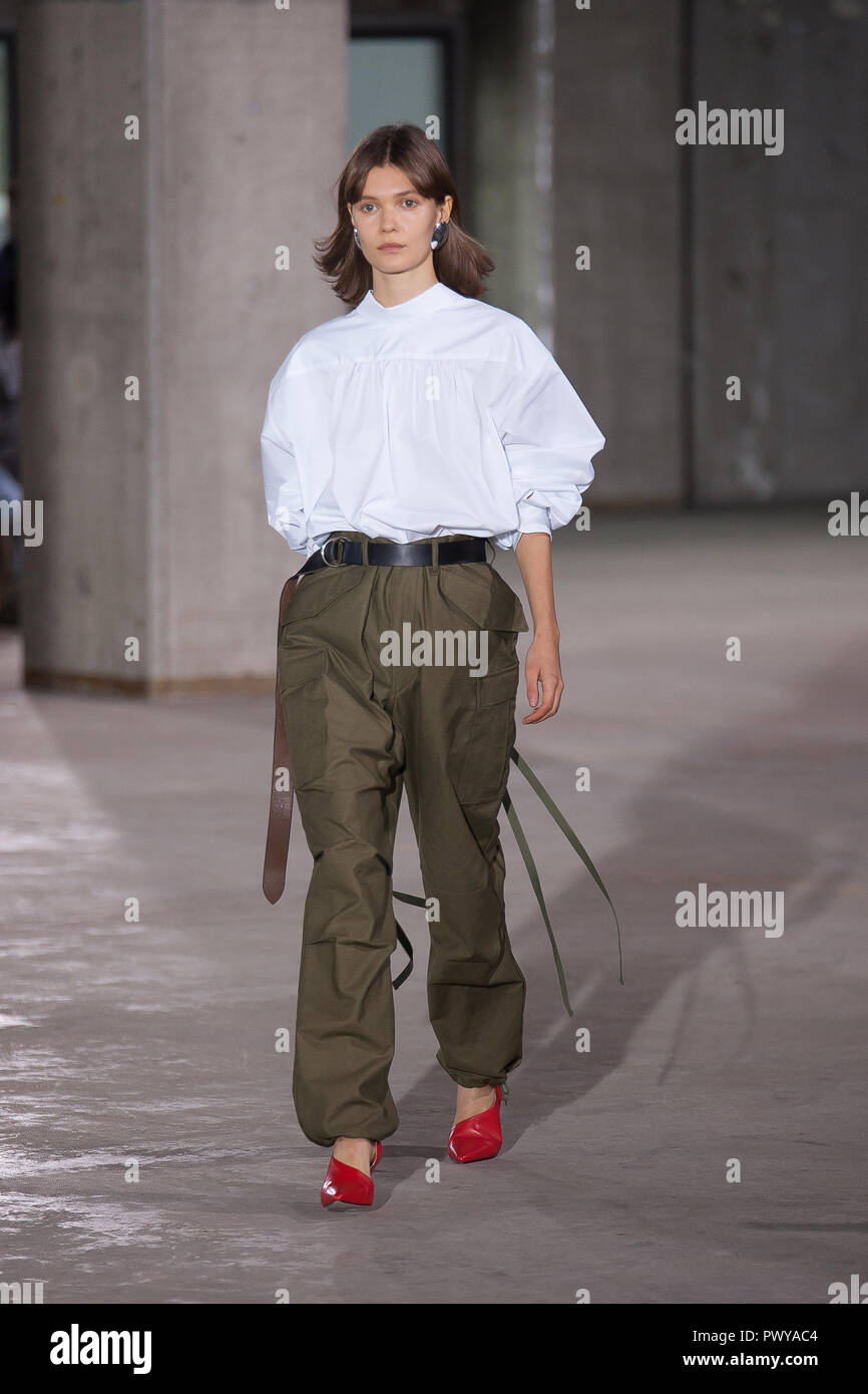 2018/10/18 Tokyo, Runway Show 'Hyke' from Designer Hideaki Yoshihara ...