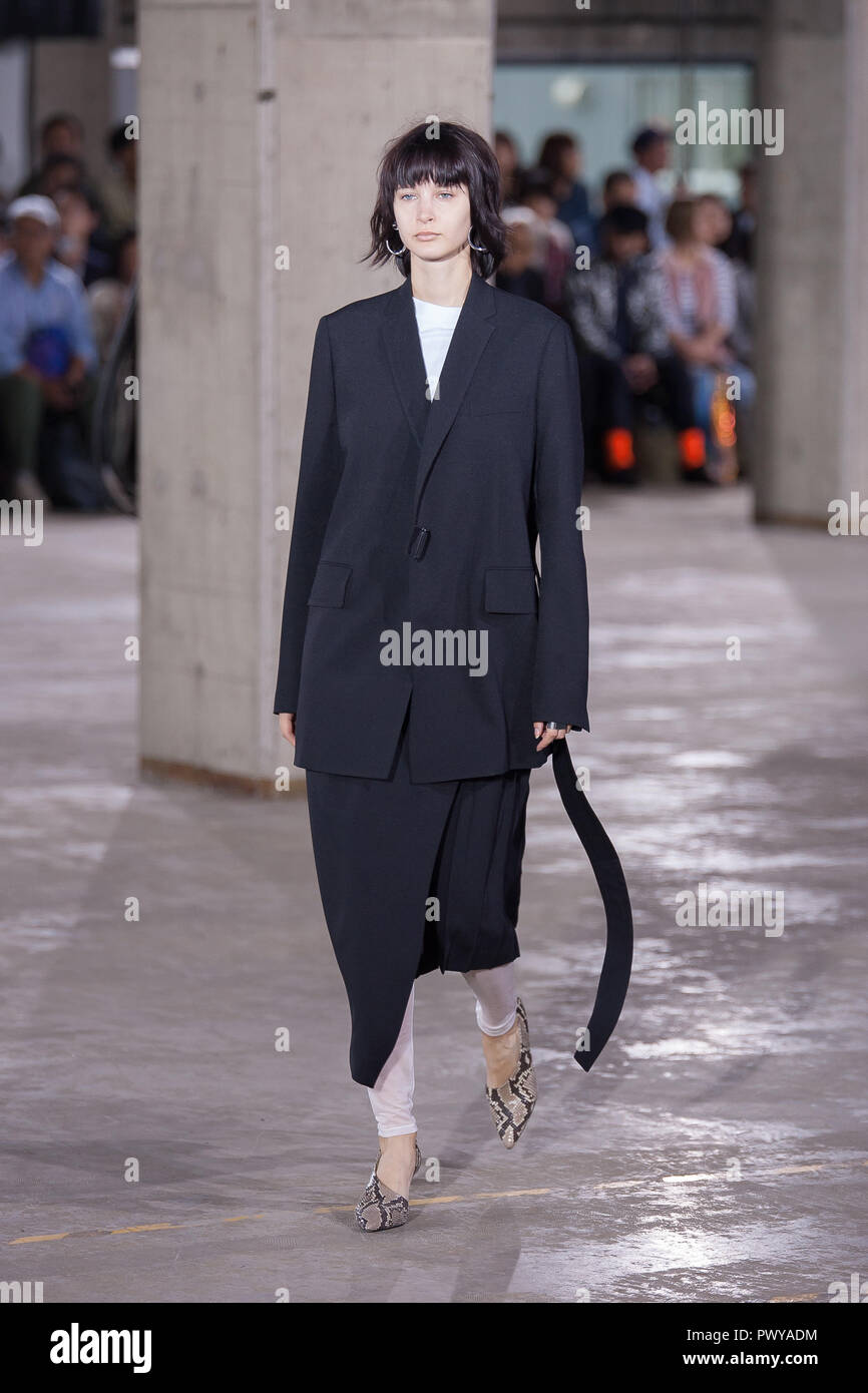 2018/10/18 Tokyo, Runway Show 'Hyke' from Designer Hideaki Yoshihara ...