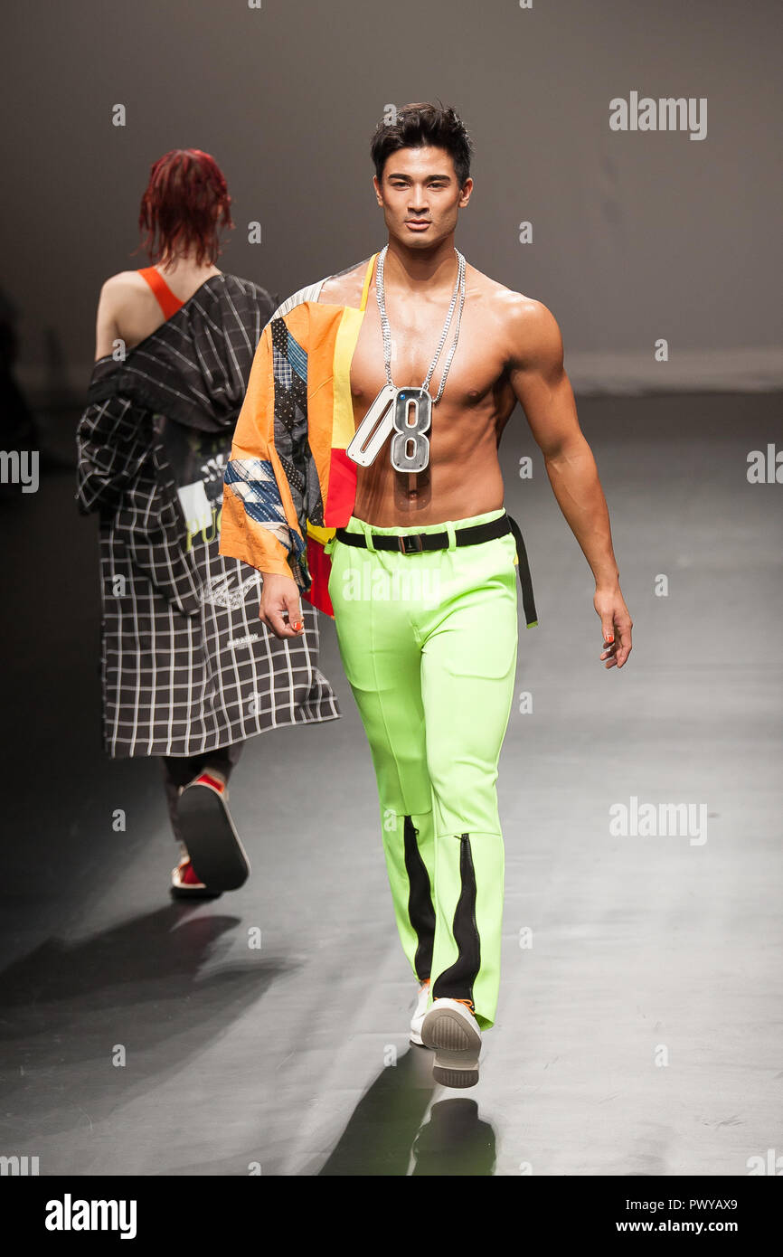 2018/10/17 Tokyo, Runway Show 'Muze/Paradox Tokyo' from Designer Masatoshi Ishida, Hiroshi ...