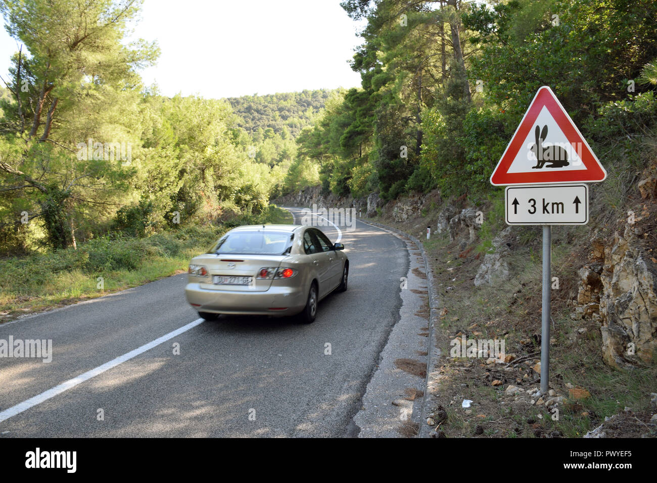 Rabbit warning road sign hi-res stock photography and images - Alamy