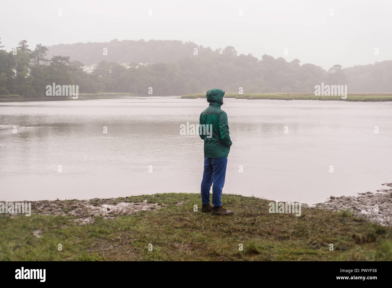 Myst lake man hi-res stock photography and images - Alamy