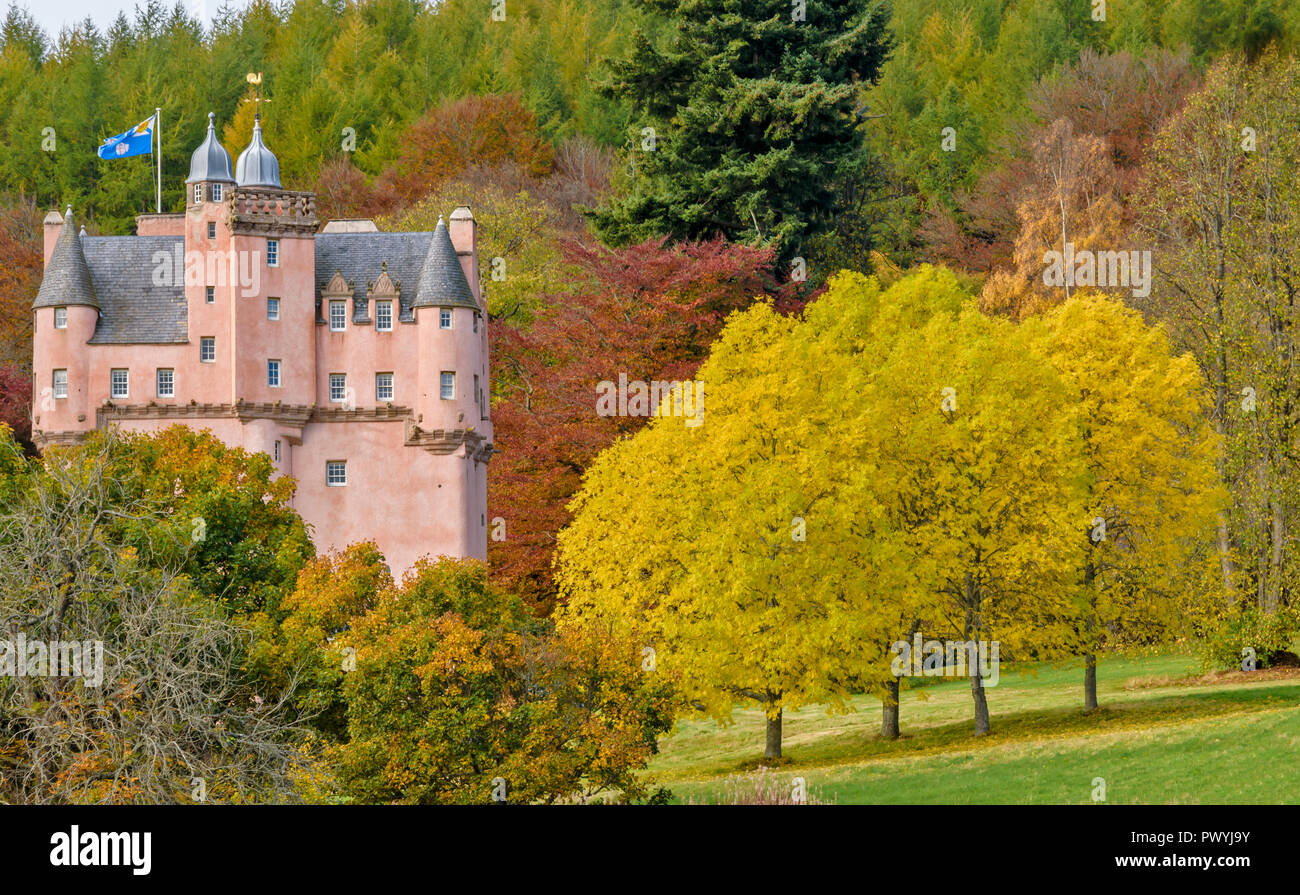 CRAIGIEVAR CASTLE ABERDEENSHIRE SCOTLAND THE PINK CASTLE IN AUTUMN WITH ...