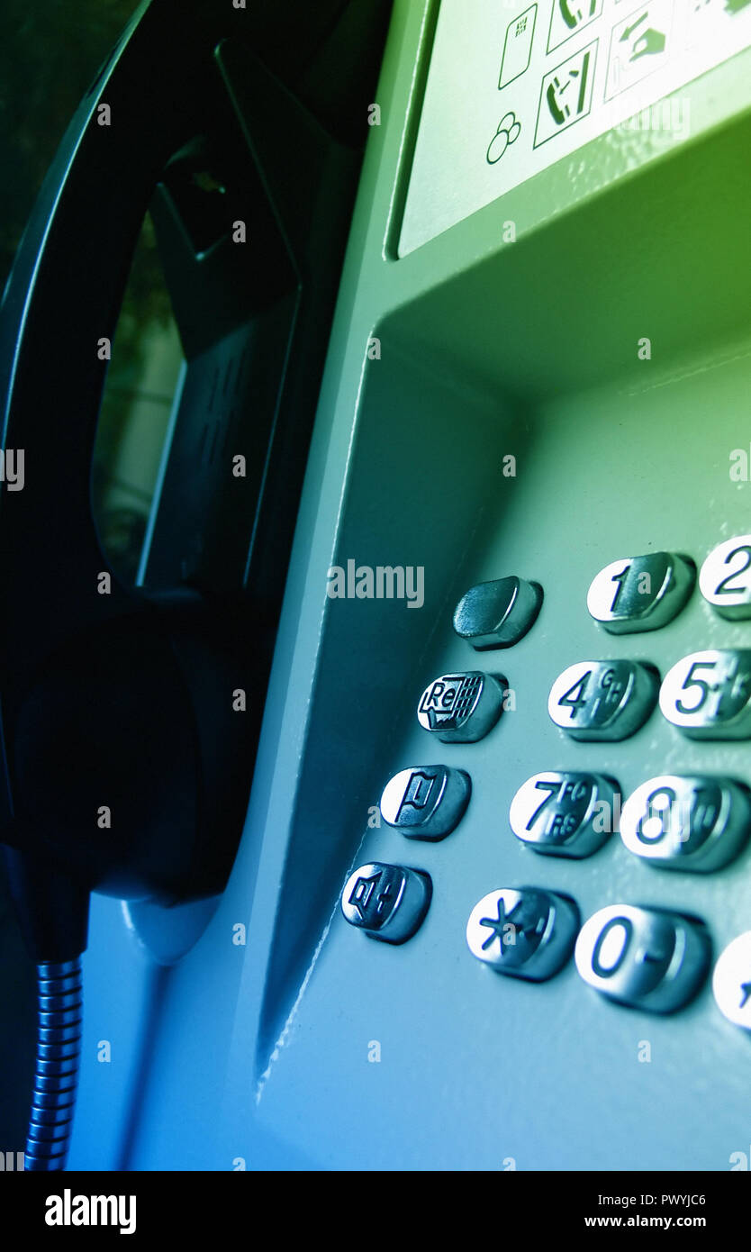 Public telephone booth hi-res stock photography and images - Alamy