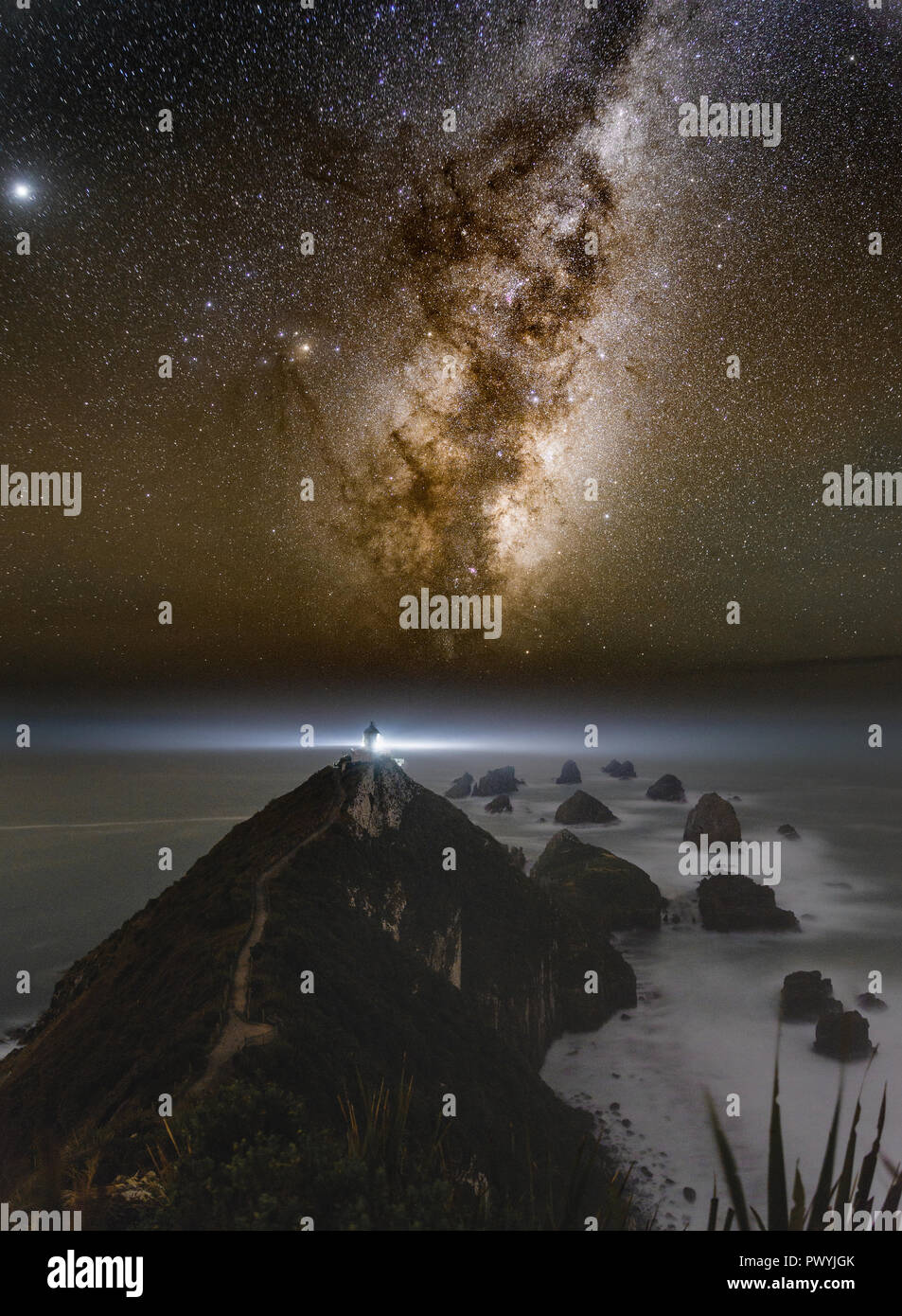 Nugget point new zealand hi-res stock photography and images - Alamy