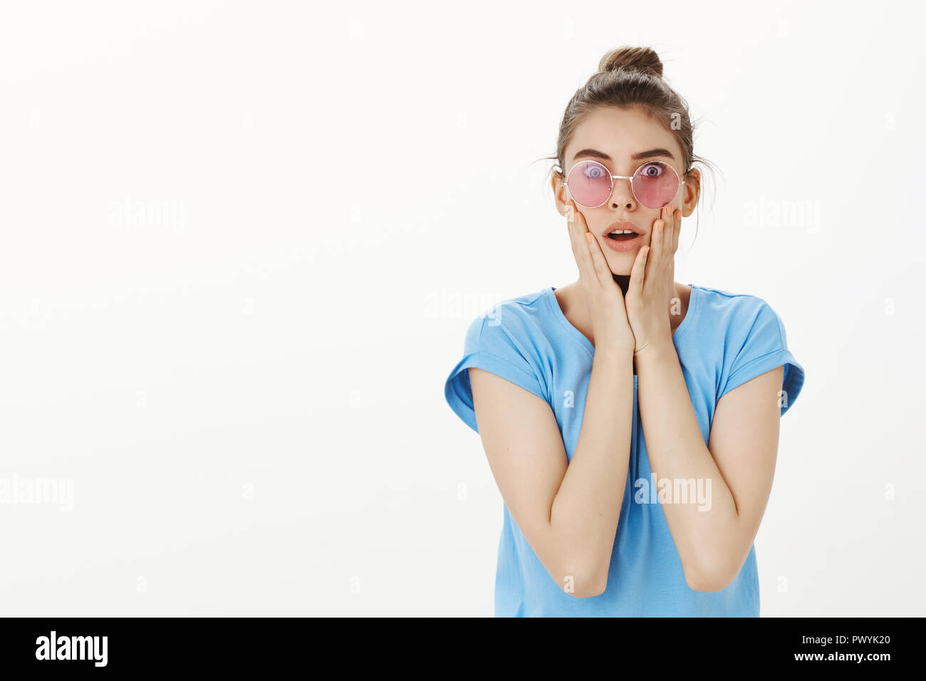 Woman gasping for breath hi-res stock photography and images - Alamy