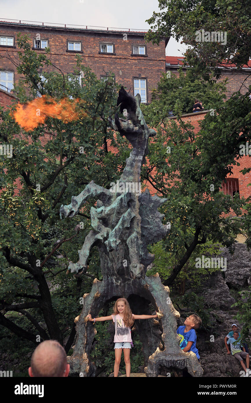 Wawel dragon krakow poland hi-res stock photography and images - Alamy