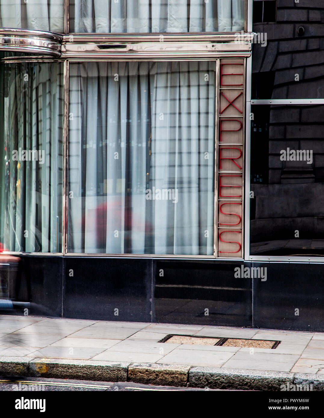 Daily express building hi-res stock photography and images - Alamy