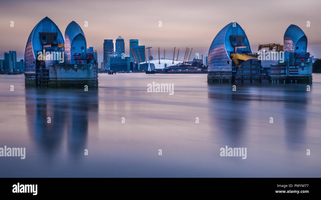 Tidal barrier hi-res stock photography and images - Alamy