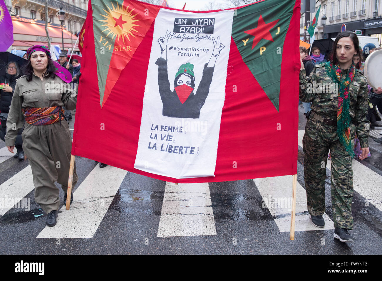 Paris: Rally and demonstration for women's rights Stock Photo - Alamy