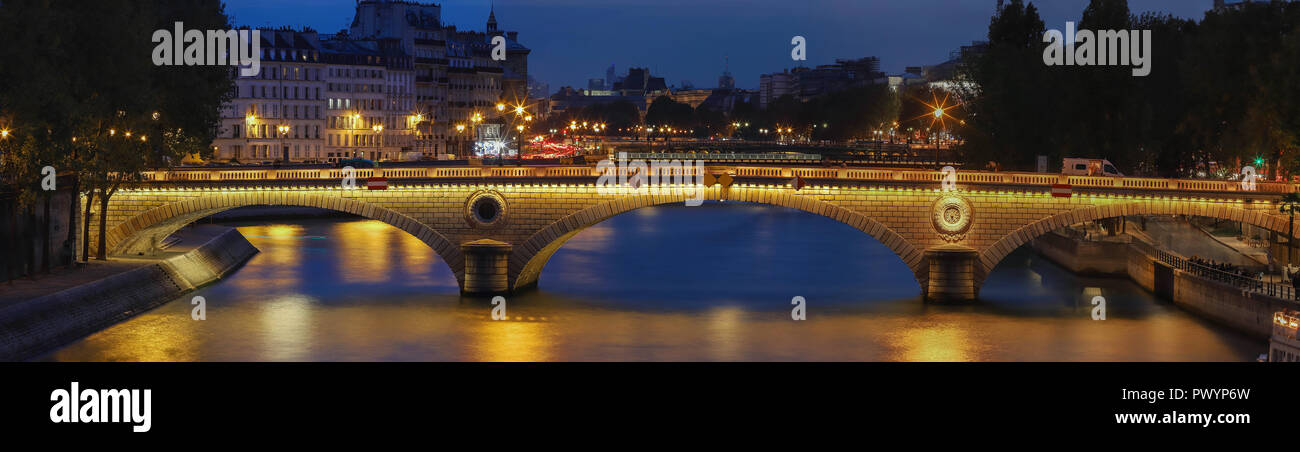 The night panoramic view of Louis-Philippe bridge, Paris, France Stock ...