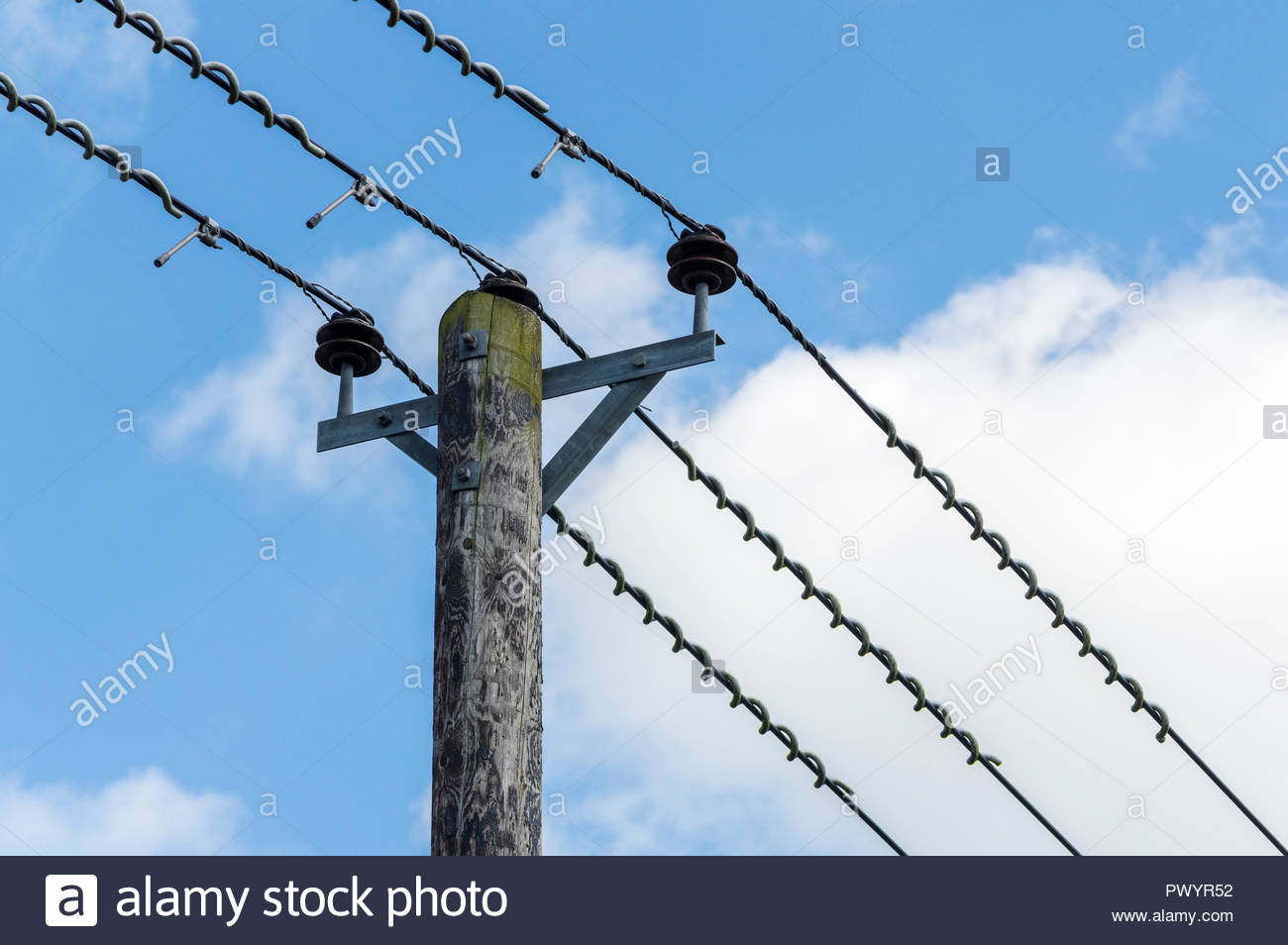 Overhead Power Cables High Resolution Stock Photography and Images - Alamy
