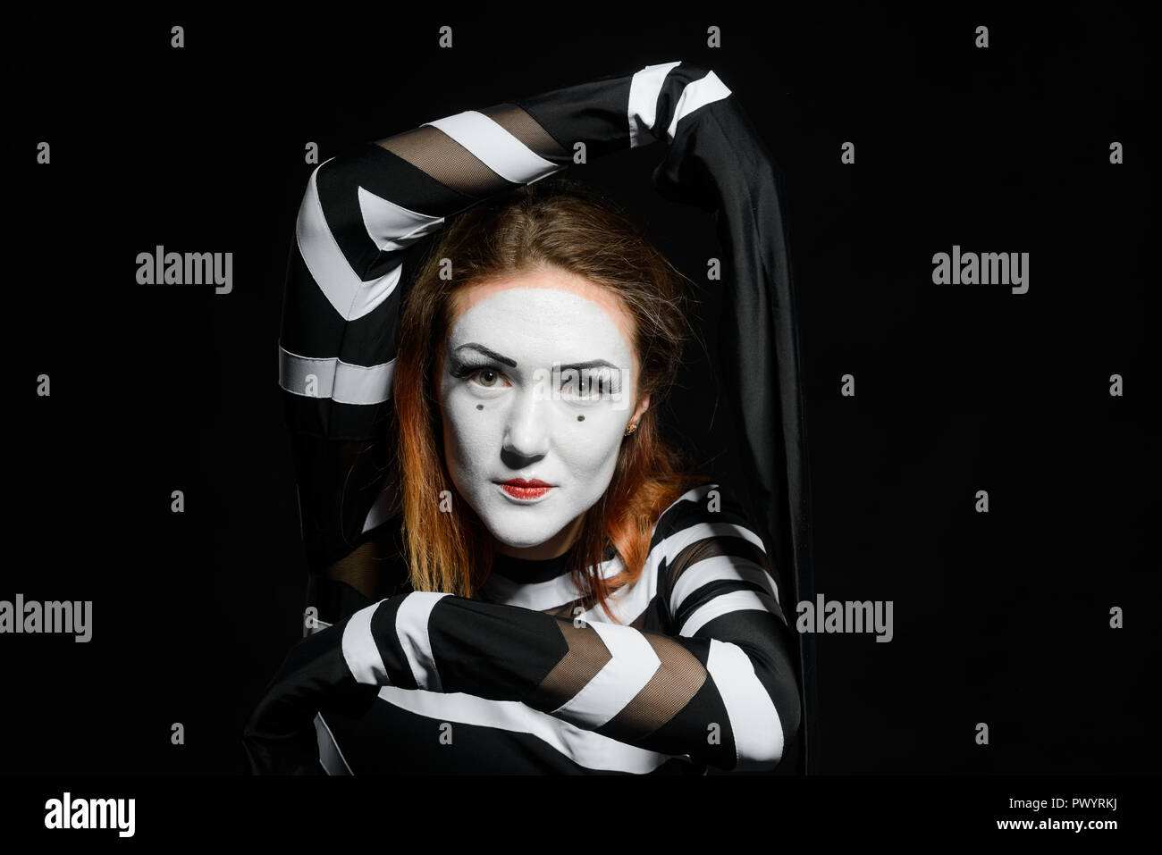 Mime artist hi-res stock photography and images - Alamy