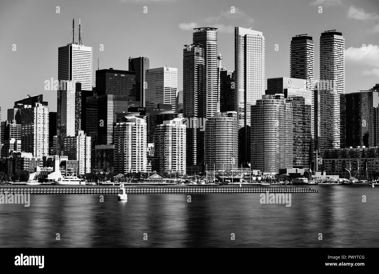 Toronto skyline 2018 hi-res stock photography and images - Alamy
