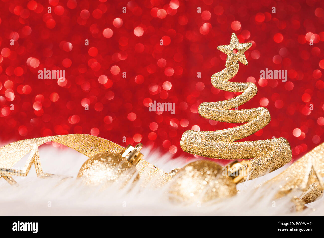 Red christmas shining background hi-res stock photography and images ...