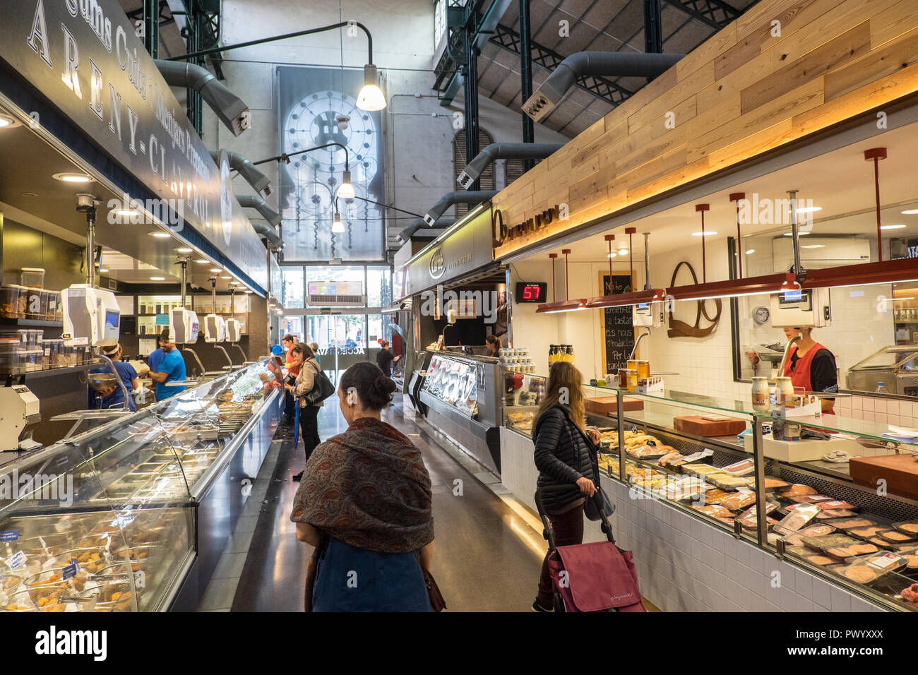 Market terrassa hi-res stock photography and images - Alamy