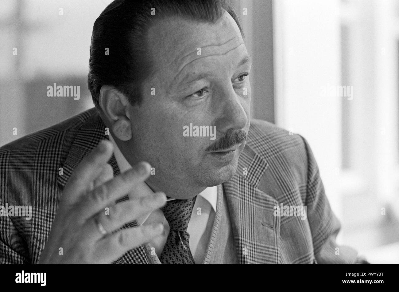 Deutscher Komponist und Dirigent Ernst Mosch, Deutschland 1980er Jahre ...