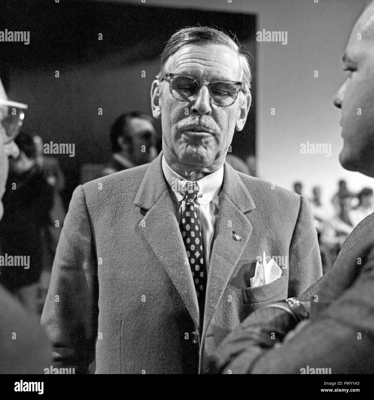 Porsche rennfahrer Black and White Stock Photos & Images - Alamy