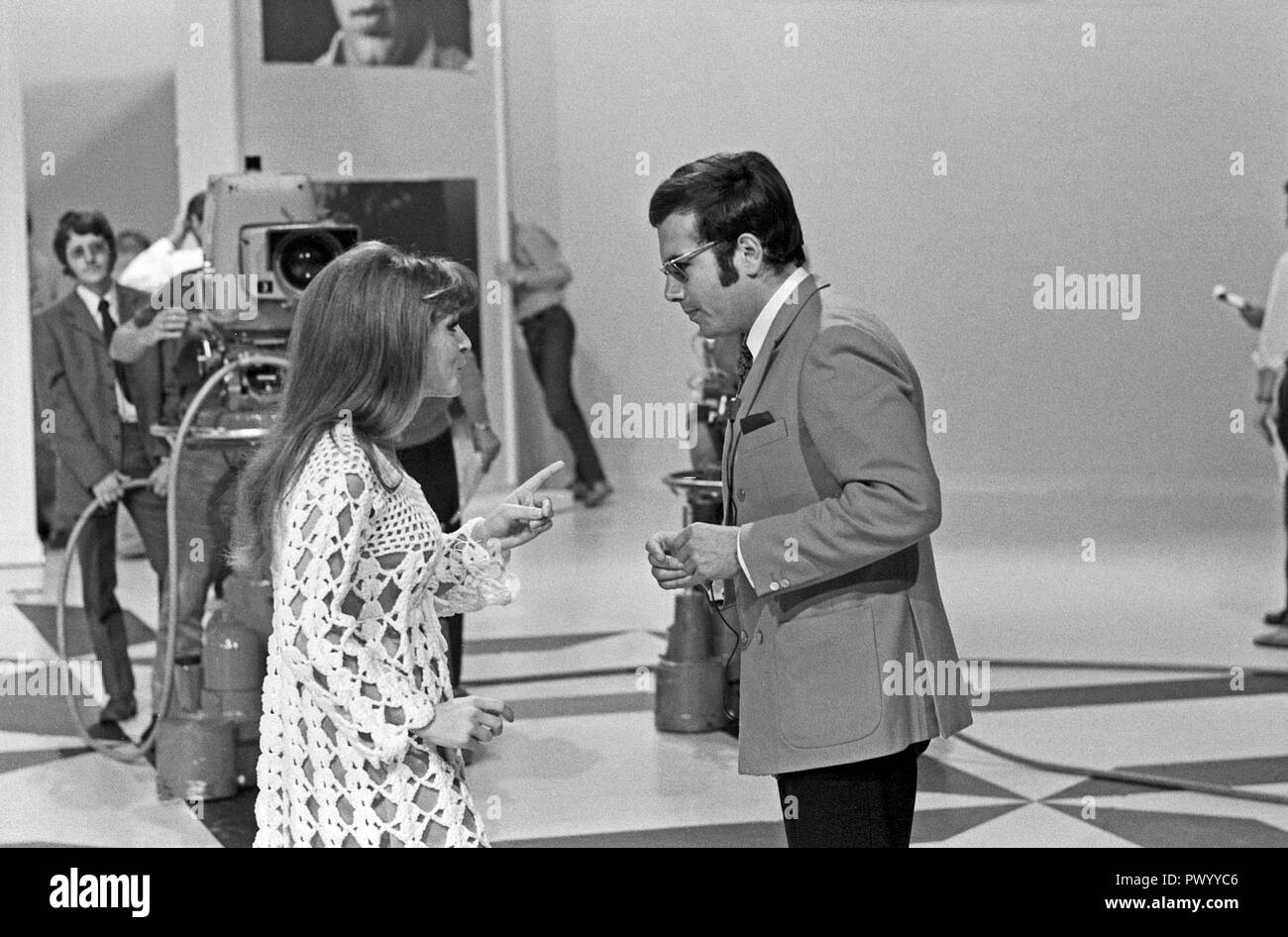 Manuela Singer's Instagram, Twitter & Facebook on IDCrawl