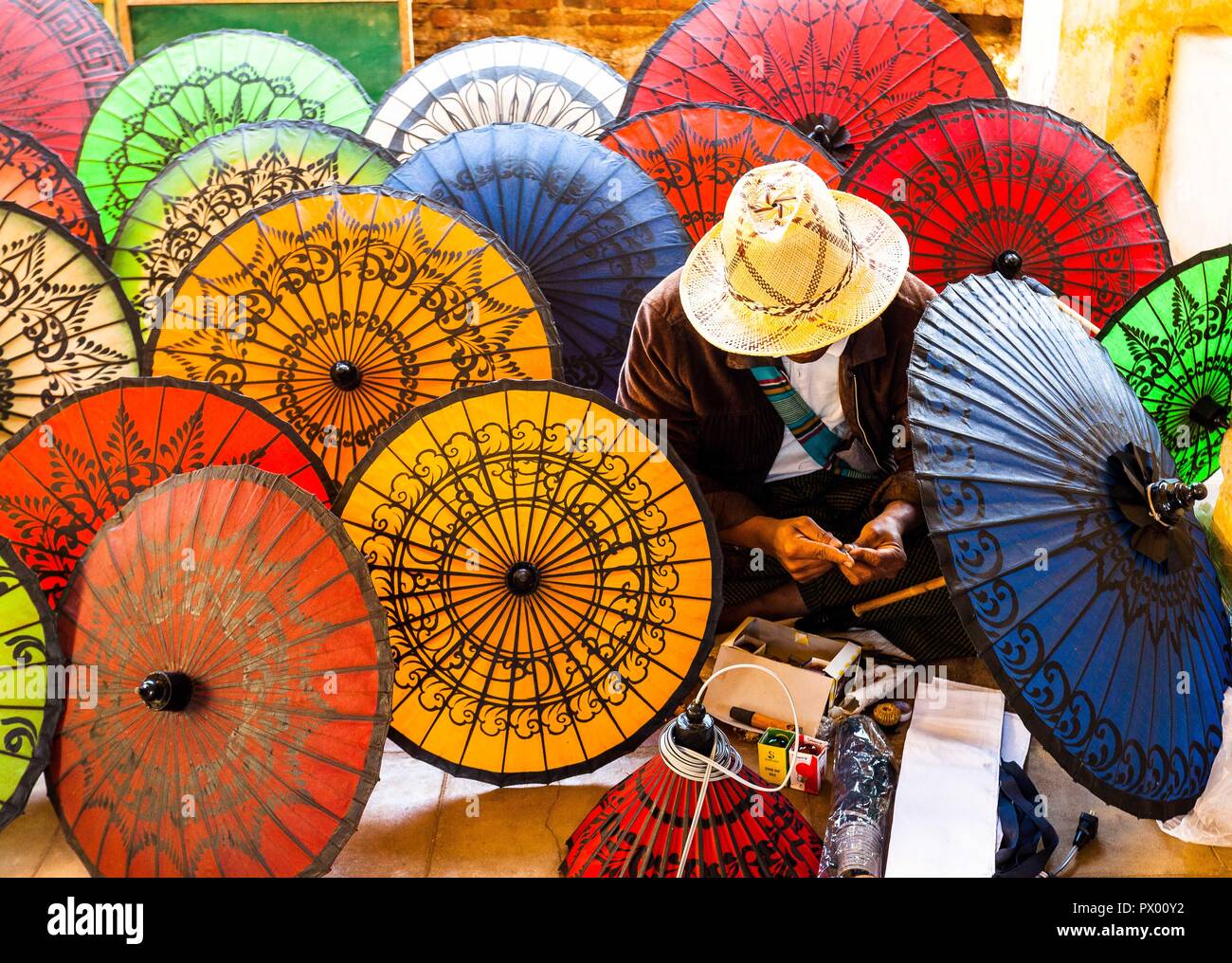 Myanmar Umbrella Stock Photos & Myanmar Umbrella Stock Images - Alamy