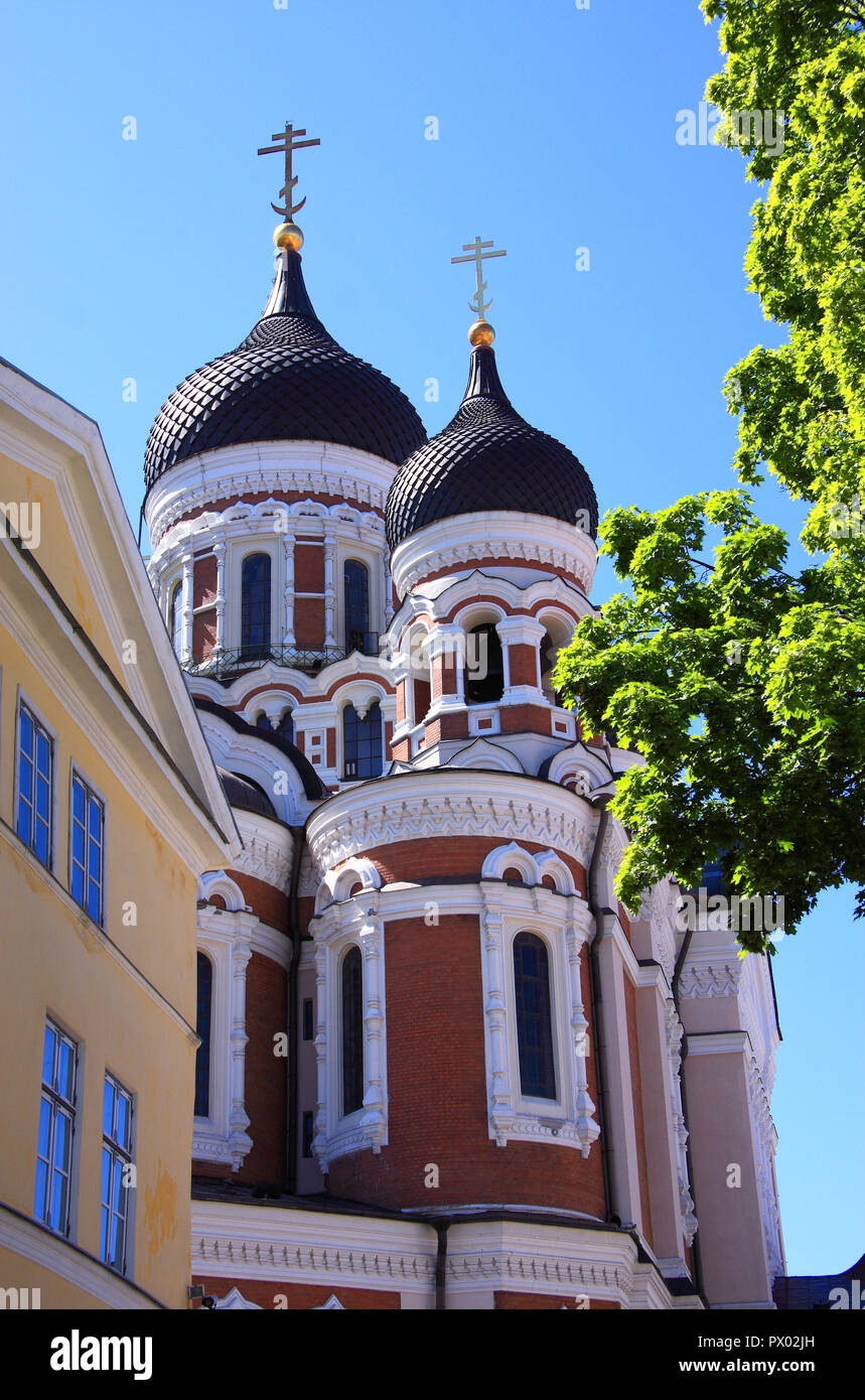 Medieval russian architecture hi-res stock photography and images - Alamy