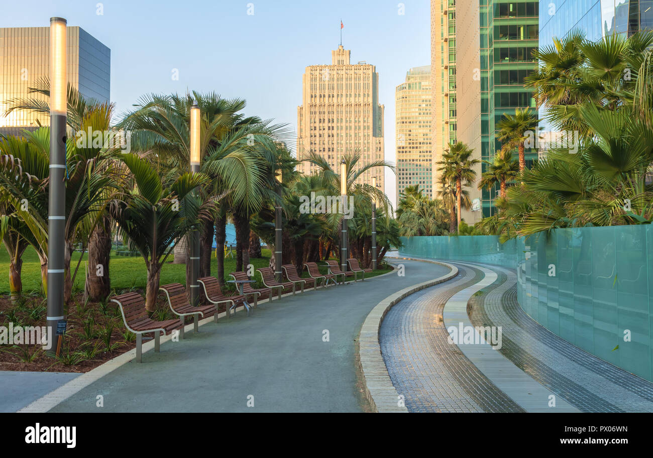 Morning at the Salesforce rooftop park, San Francisco, California ...