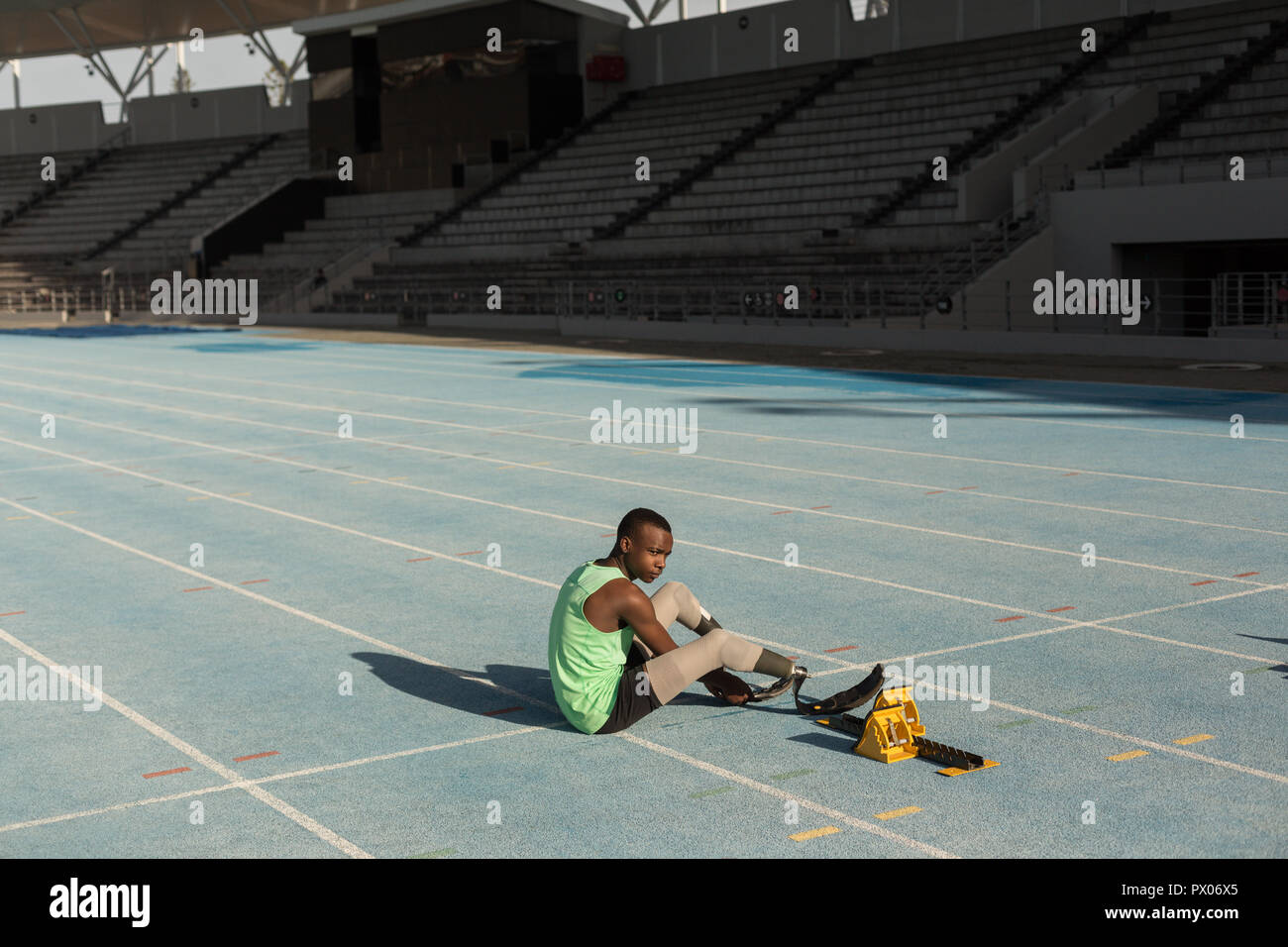 Amputee leg prosthetic hi-res stock photography and images - Alamy